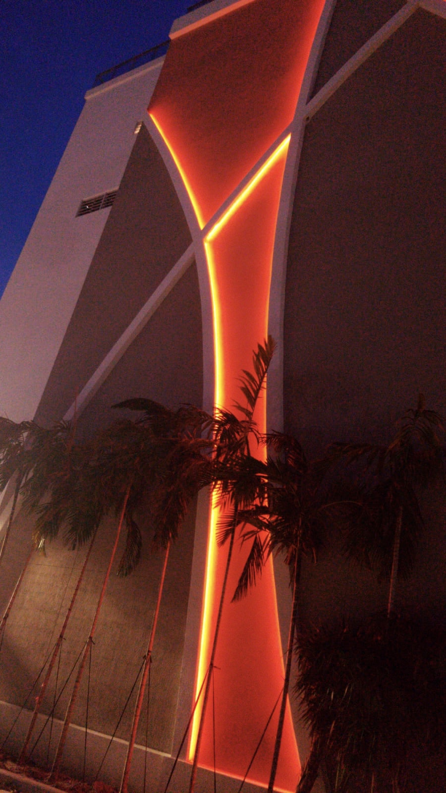 Miami Lights - Smart LED Concepts Hyde Beach Parking Garage LEDs