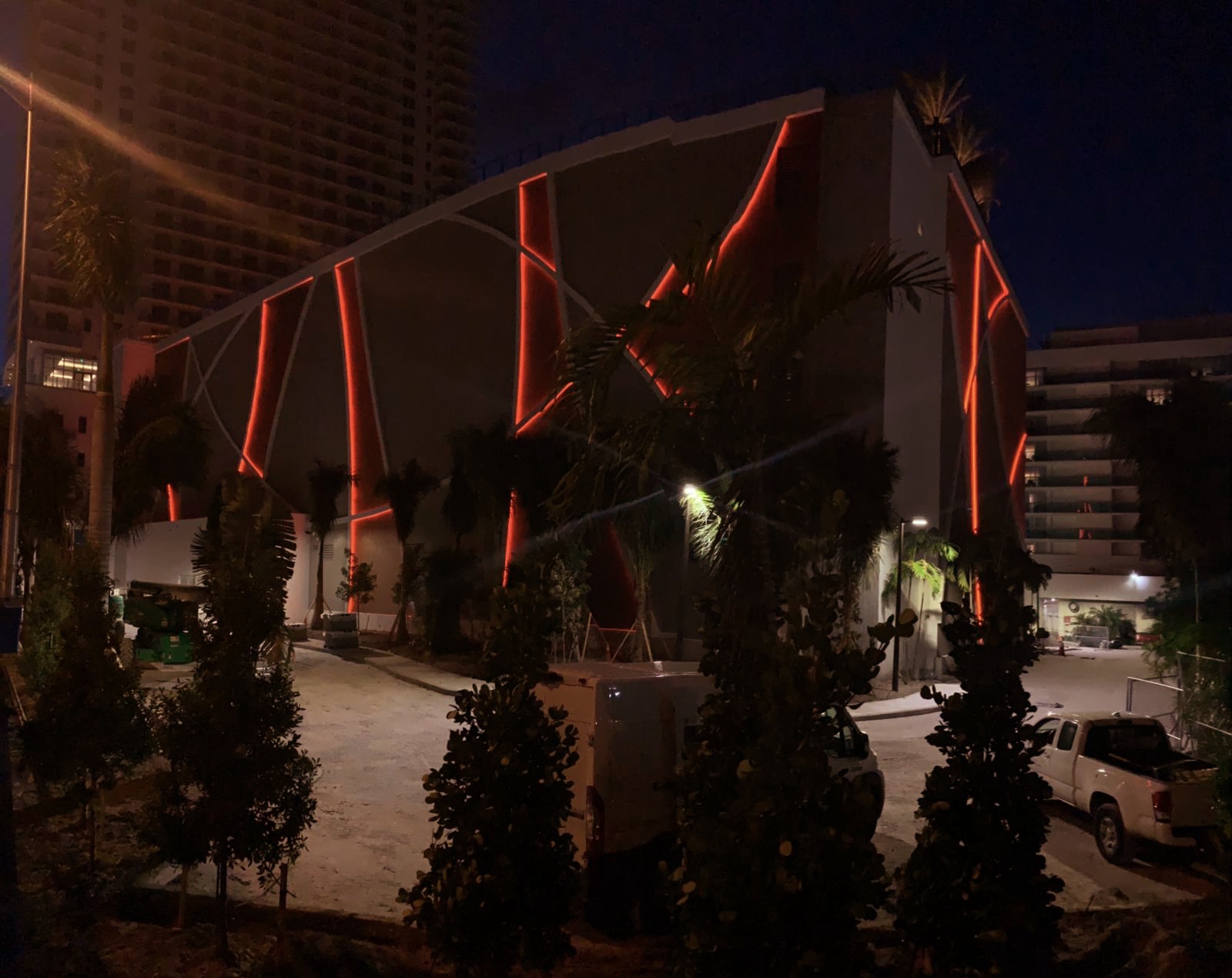 Miami Lights - Smart LED Concepts Hyde Beach Parking Garage LEDs